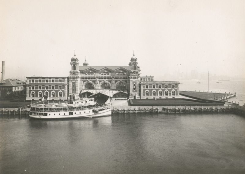 A Timeline of Ellis Island: From the 10th Century to Today - Statue of ...